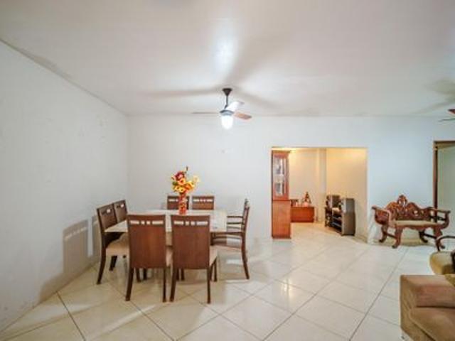 Casa para alugar com 225m², 4 quartos e 2 vagas
