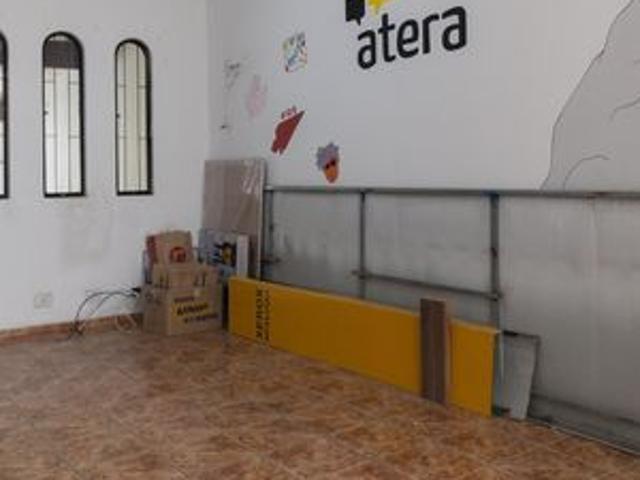 Casa para alugar com 226m², 4 quartos e 3 vagas