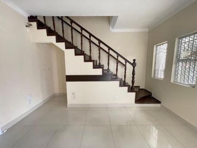 Casa para alugar com 227m², 4 quartos e 2 vagas
