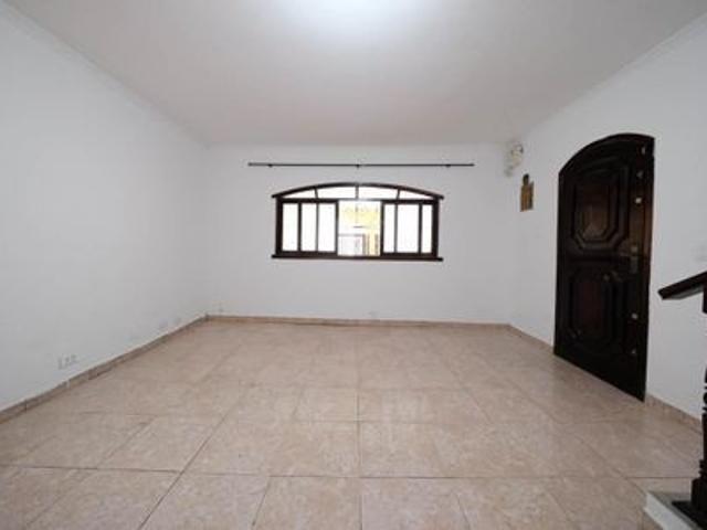Casa para alugar com 230m², 4 quartos e 2 vagas