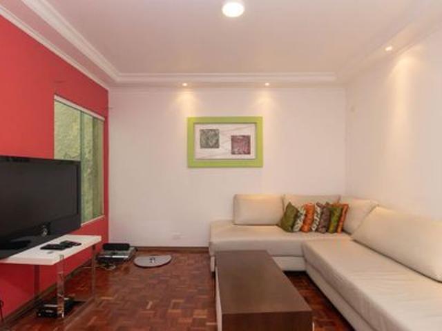 Casa para alugar com 230m², 4 quartos e 5 vagas