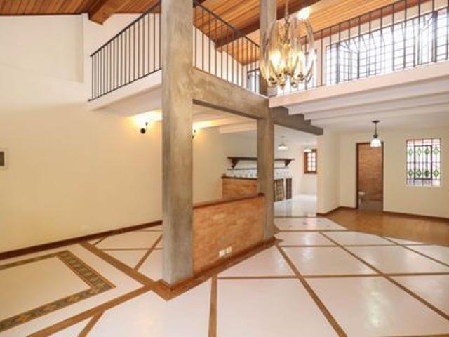 Casa para alugar com 231m², 4 quartos e 4 vagas
