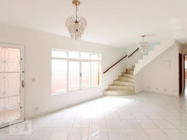 Casa para alugar com 238m², 4 quartos e 2 vagas