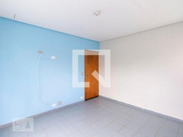 Casa para alugar com 27m², 1 quarto e sem vaga