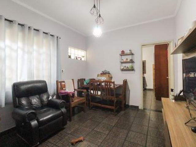 Casa para alugar com 240m², 3 quartos e 1 vaga