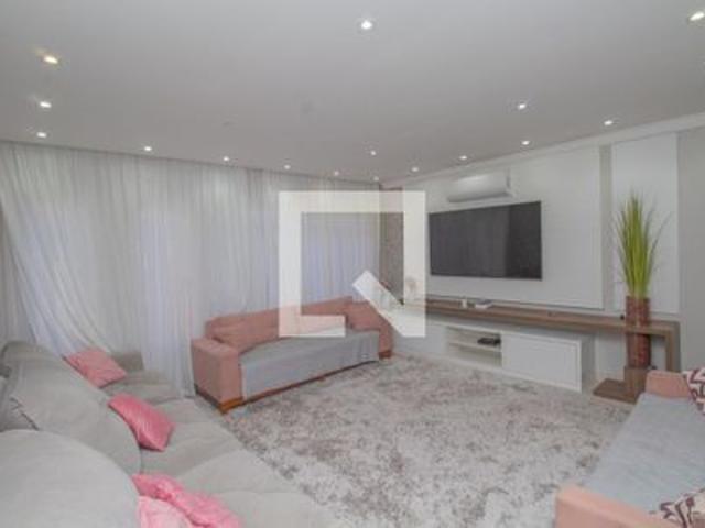 Casa para alugar com 240m², 3 quartos e 4 vagas
