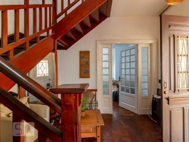 Casa para alugar com 240m², 3 quartos e 4 vagas