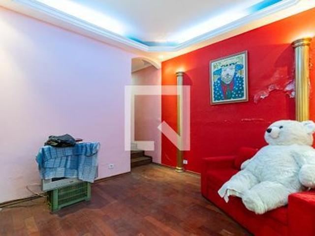 Casa para alugar com 240m², 4 quartos e 2 vagas