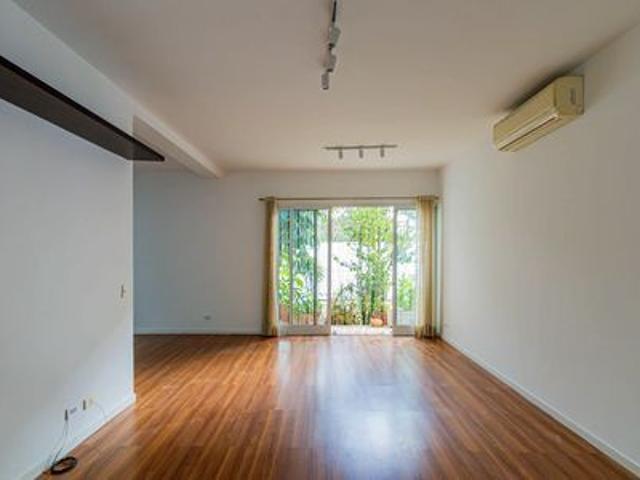 Casa para alugar com 240m², 4 quartos e 3 vagas