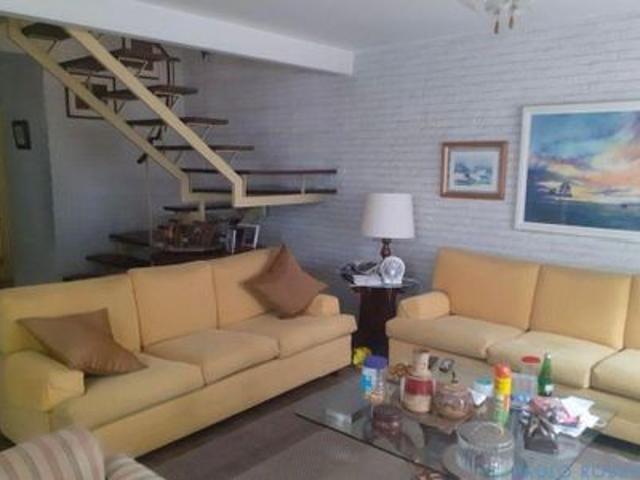 Casa para alugar com 240m², 4 quartos e 4 vagas