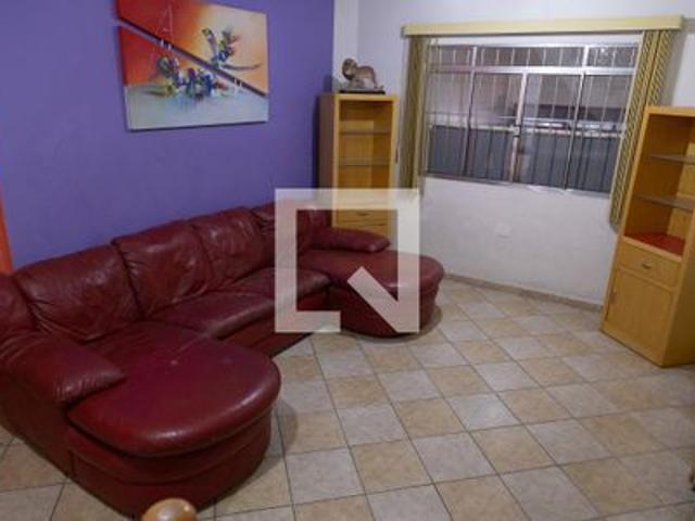 Casa para alugar com 240m², 5 quartos e 2 vagas