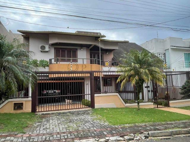 Casa para alugar com 241m², 4 quartos e 3 vagas