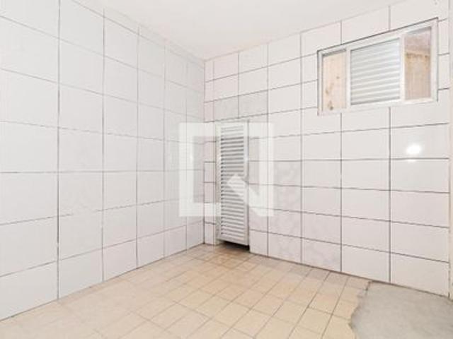 Casa para alugar com 250m², 3 quartos e sem vaga