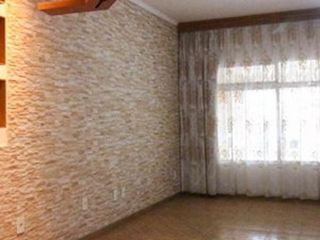Casa para alugar com 250m², 3 quartos e 3 vagas