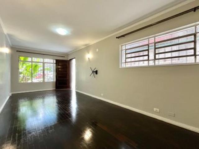 Casa para alugar com 250m², 3 quartos e 3 vagas