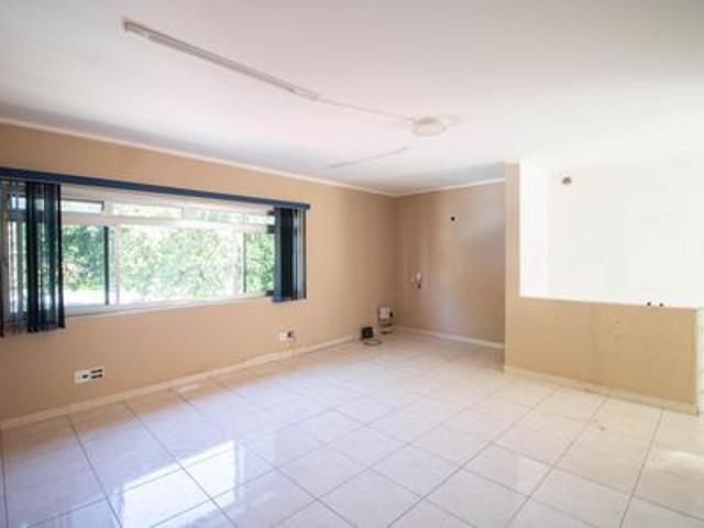 Casa para alugar com 250m², 3 quartos e 3 vagas