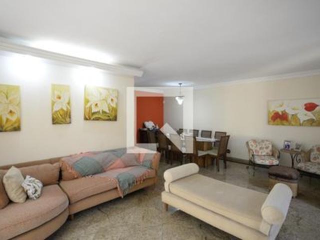 Casa para alugar com 250m², 3 quartos e 4 vagas