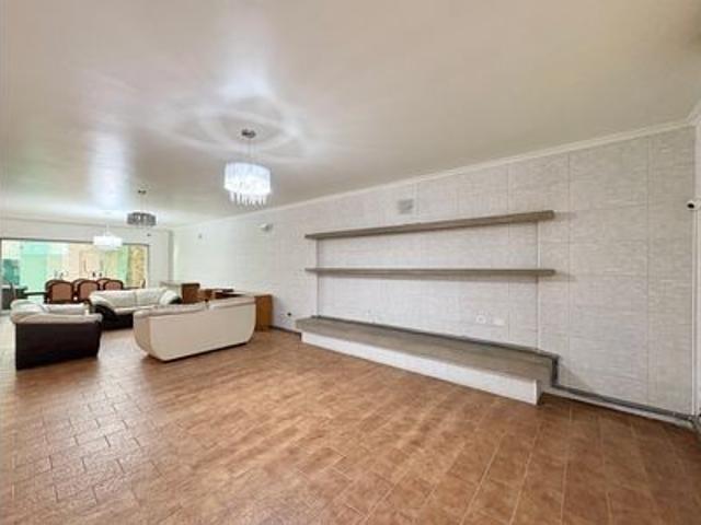 Casa para alugar com 250m², 3 quartos e 4 vagas