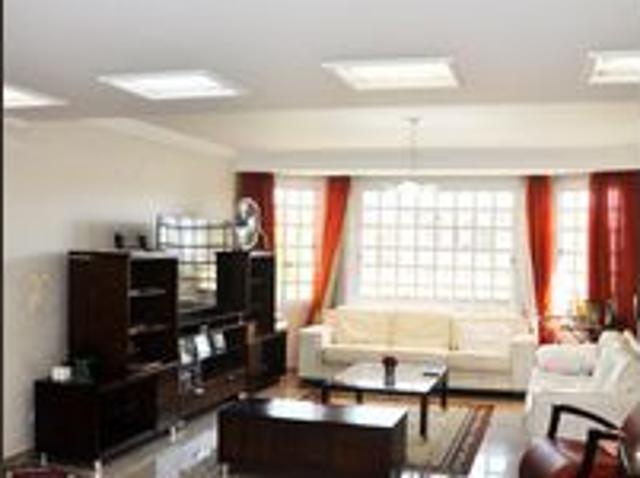 Casa para alugar com 250m², 3 quartos e 5 vagas