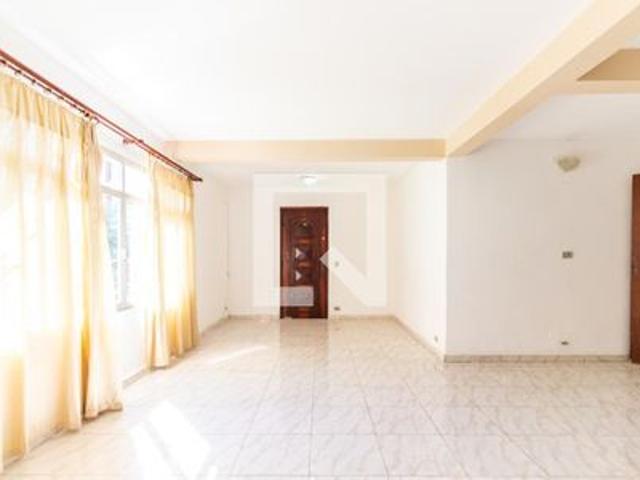 Casa para alugar com 250m², 4 quartos e 2 vagas