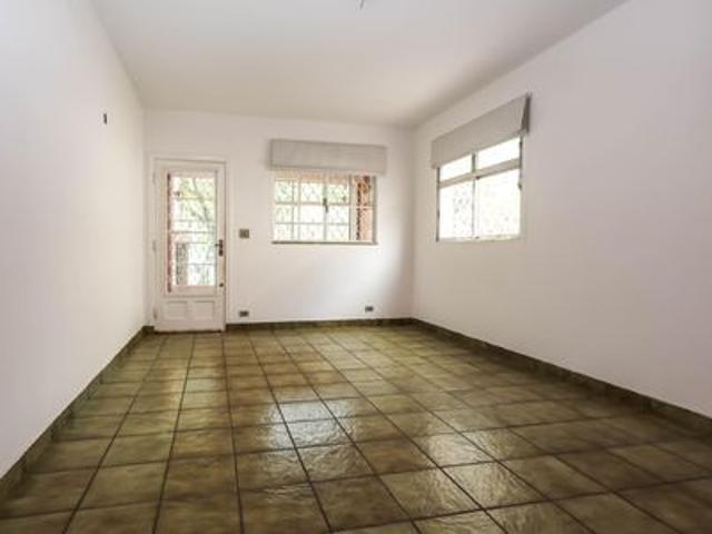 Casa para alugar com 250m², 4 quartos e 2 vagas