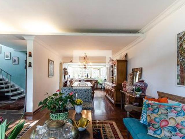 Casa para alugar com 250m², 4 quartos e 2 vagas
