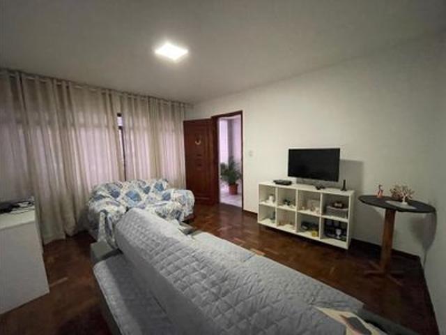 Casa para alugar com 250m², 4 quartos e 3 vagas