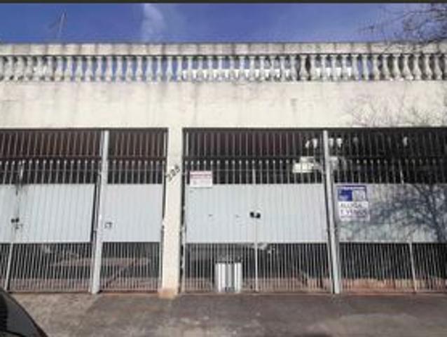 Casa para alugar com 250m², 4 quartos e 5 vagas