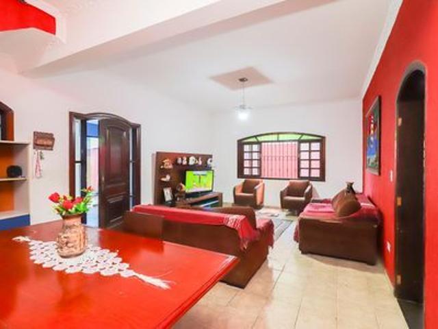 Casa para alugar com 250m², 5 quartos e 2 vagas