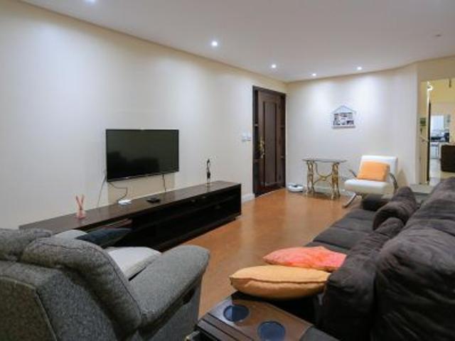 Casa para alugar com 250m², 6 quartos e 2 vagas