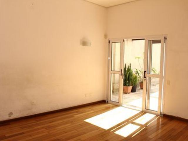 Casa para alugar com 250m², 6 quartos e 5 vagas