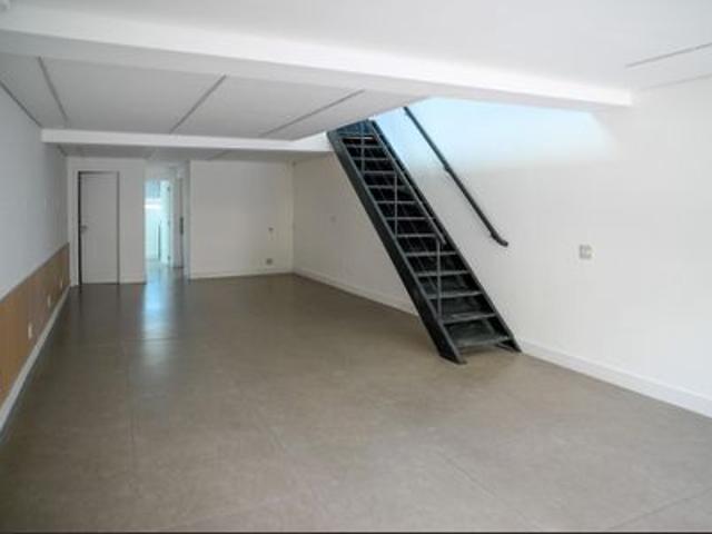 Casa para alugar com 261m², 3 quartos e 2 vagas