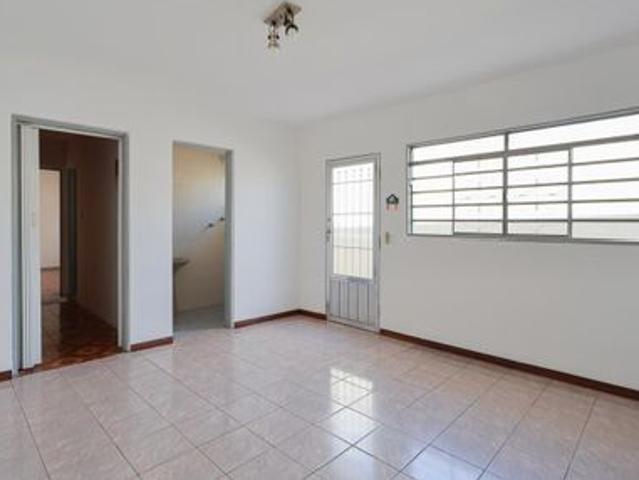 Casa para alugar com 264m², 4 quartos e 2 vagas