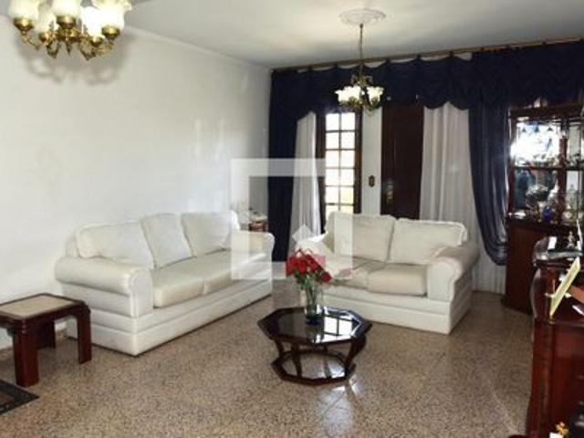 Casa para alugar com 265m², 3 quartos e 2 vagas