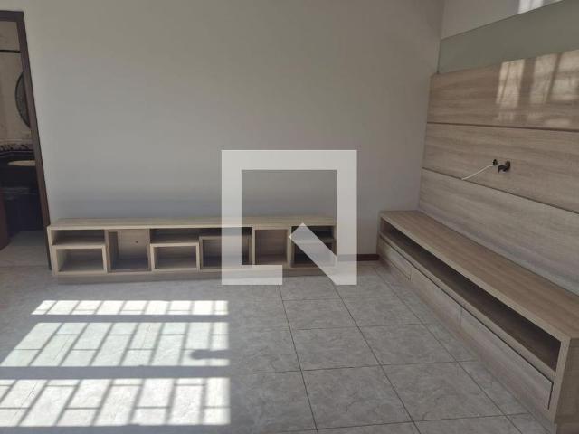 Casa para alugar com 267m², 4 quartos e 4 vagas