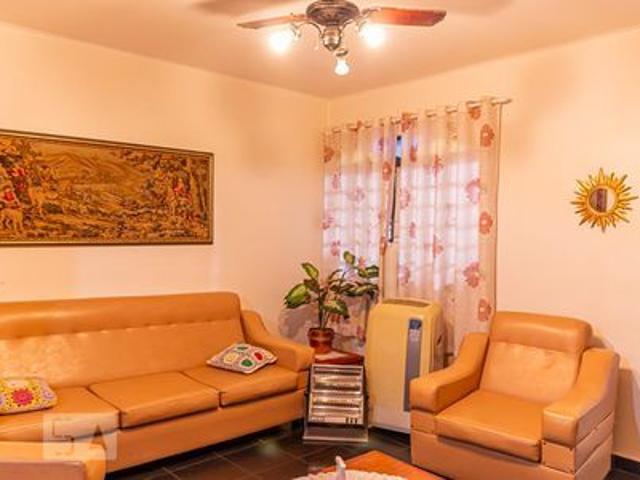 Casa para alugar com 270m², 3 quartos e 2 vagas