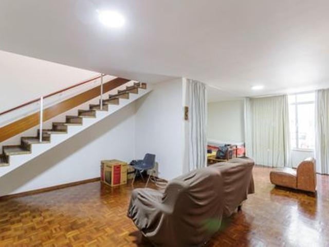Casa para alugar com 270m², 4 quartos e 5 vagas