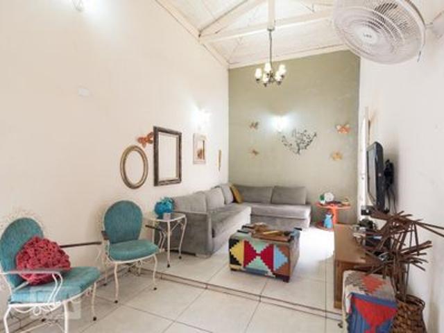 Casa para alugar com 270m², 5 quartos e 2 vagas