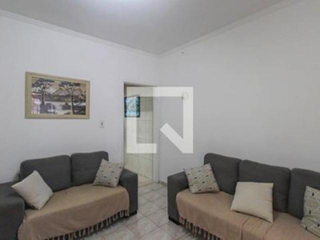 Casa para alugar com 271m², 5 quartos e 2 vagas