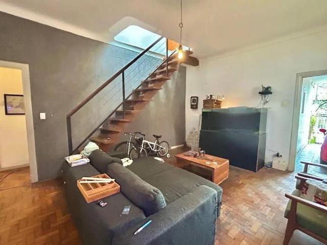 Casa para alugar com 275m², 5 quartos e 2 vagas