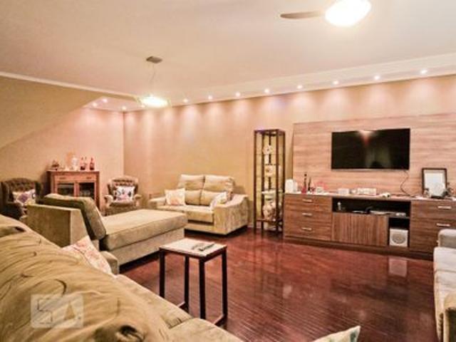 Casa para alugar com 280m², 3 quartos e 6 vagas