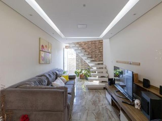 Casa para alugar com 280m², 4 quartos e 3 vagas