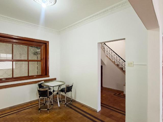 Casa para alugar com 280m², 5 quartos e 2 vagas
