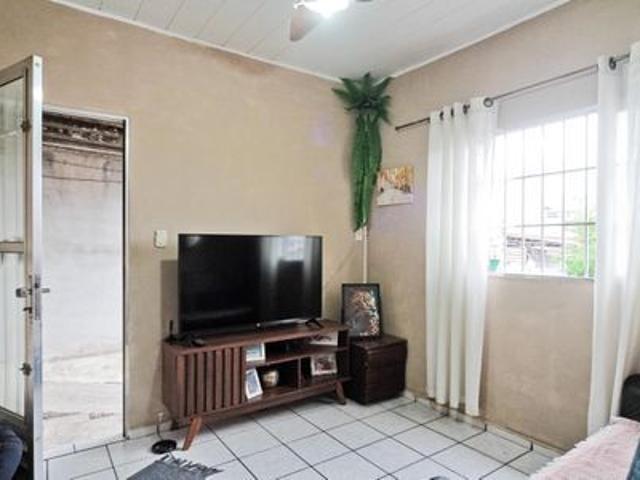 Casa para alugar com 285m², 5 quartos e 3 vagas