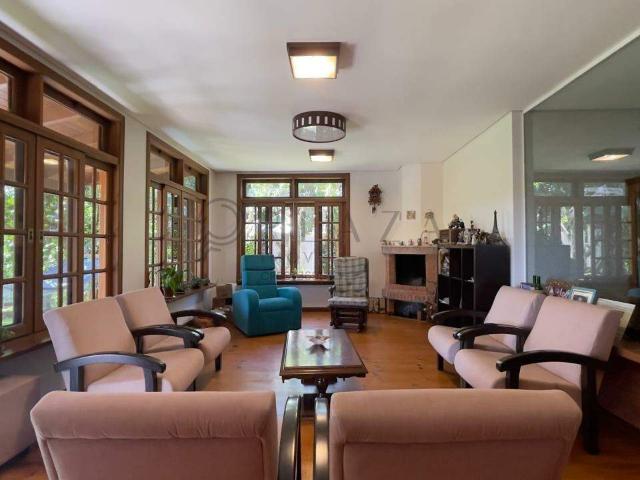 Casa para alugar com 287m², 5 quartos e 3 vagas