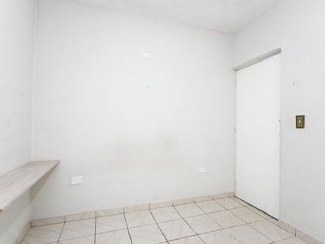 Casa para alugar com 28m², 2 quartos e sem vaga