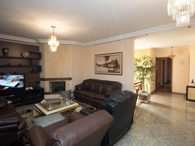 Casa para alugar com 290m², 3 quartos e 6 vagas