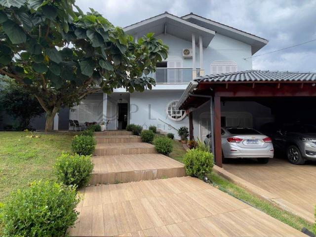 Casa para alugar com 297m², 4 quartos e 2 vagas