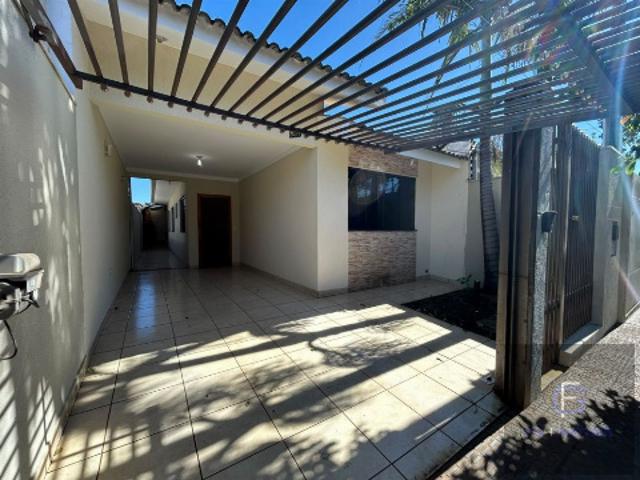 Casa para alugar com 2 Quartos em Parque Residencial Quebec, Maringá PR