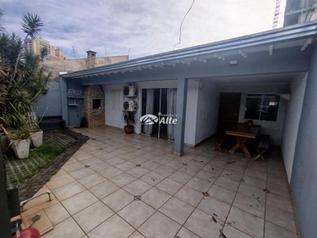 Casa para alugar com 2 Quartos em Zona 08, Maringá PR